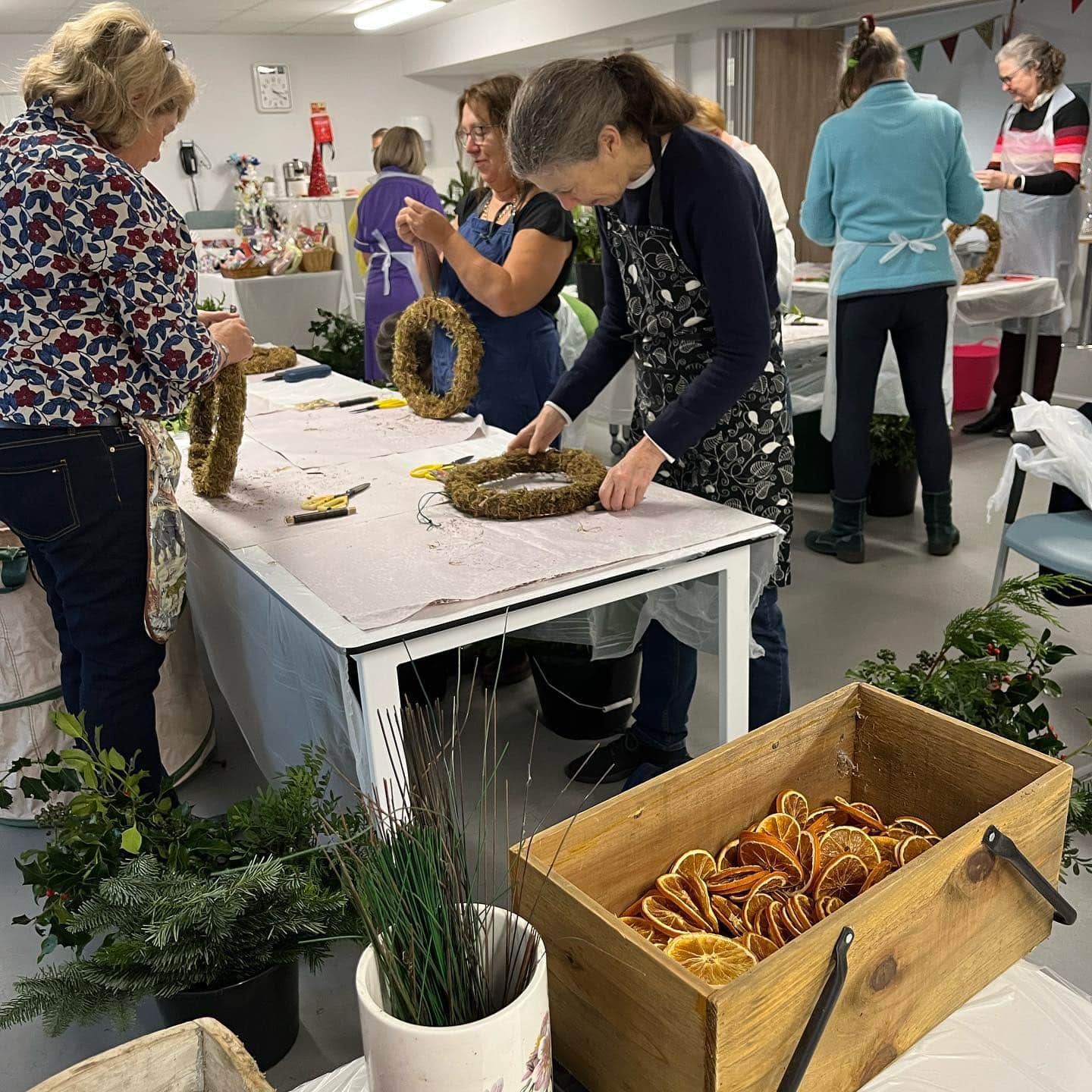 Christmas Wreath making workshop with Rosie Orr - afternoon - Woking ...